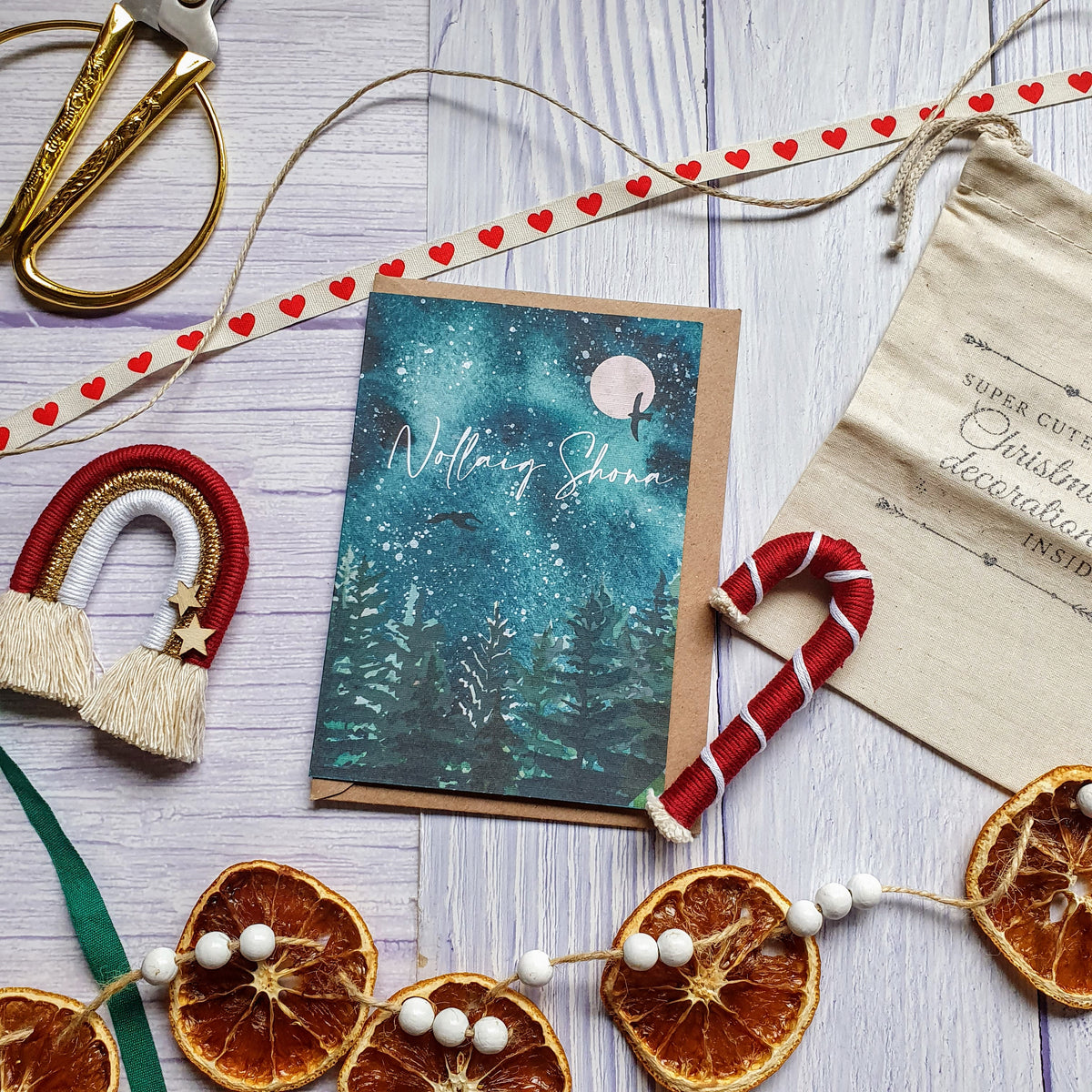 Nollaig Shona - Woodland Christmas Card – Badger & Blue